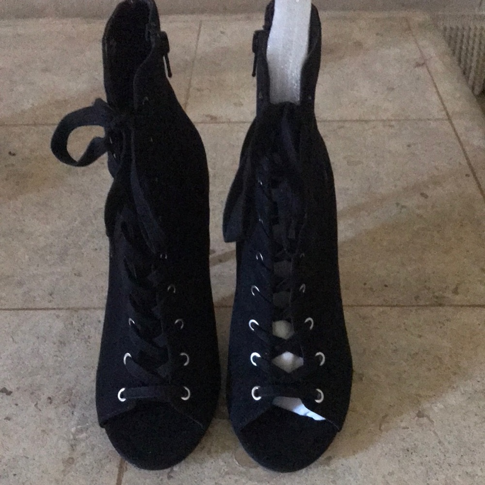 Mix No. 6 Black Tie Up With Zipper Booties - Gem